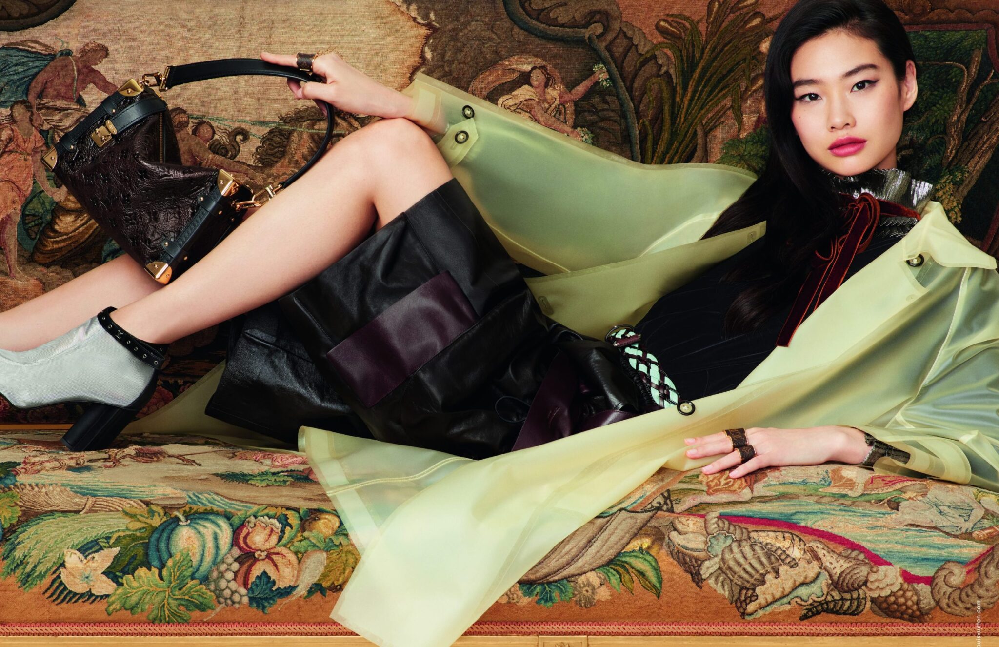 Louis Vuitton Reimagines the Romance of Travel in Fall/Winter 2025 ...